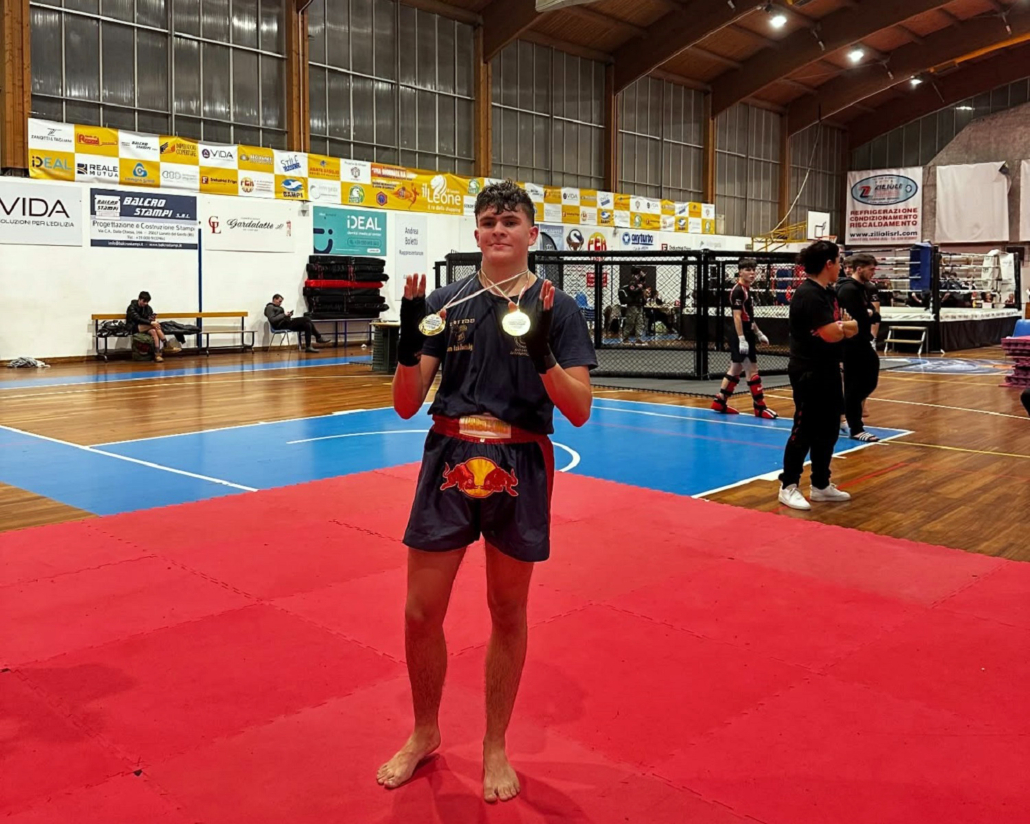 KICKBOXING. "FIGHTERS TEAM" SUGLI SCUDI AL CAMPIONATO ITALIANO ASI ...